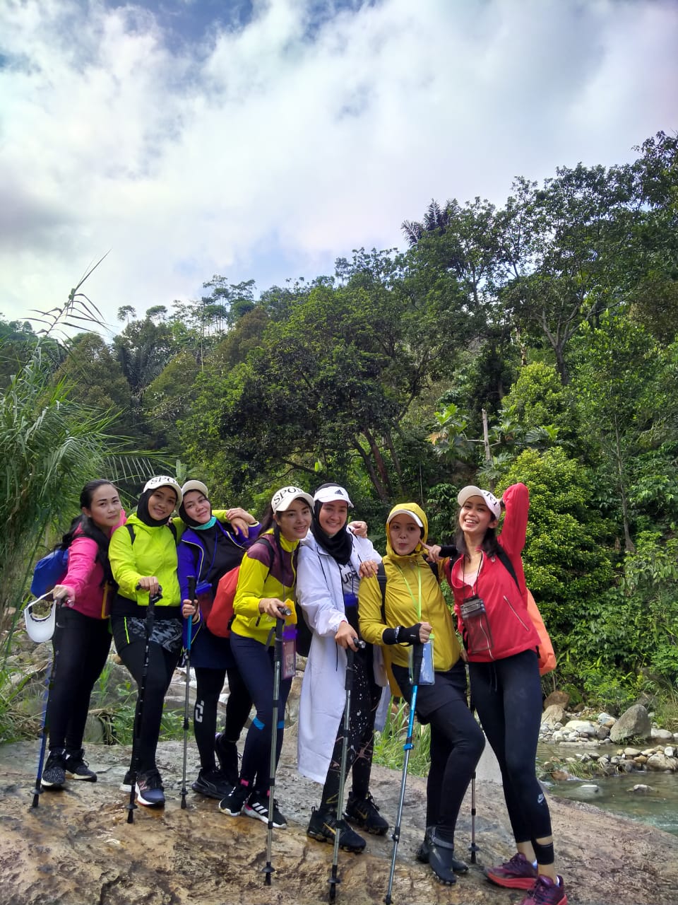 Trekking Sentul | Explore Alam & Jalur Hiking Terbaik di Bogor